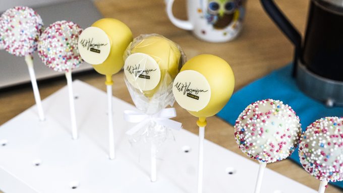 In Ottensen Gibt Es Cake Pops Aus Der Familien Backstube Mit In Ottensen Gibt Es Cake Pops Aus Der Familien Backstube Mit