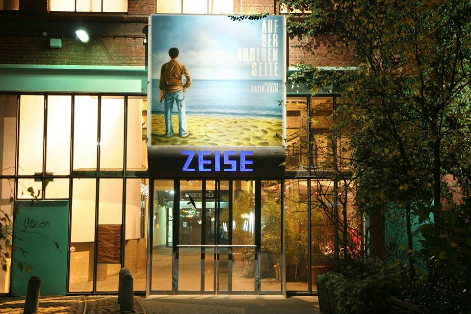 Plakatversteigerung des zeise Kinos | Mit Vergnügen Hamburg