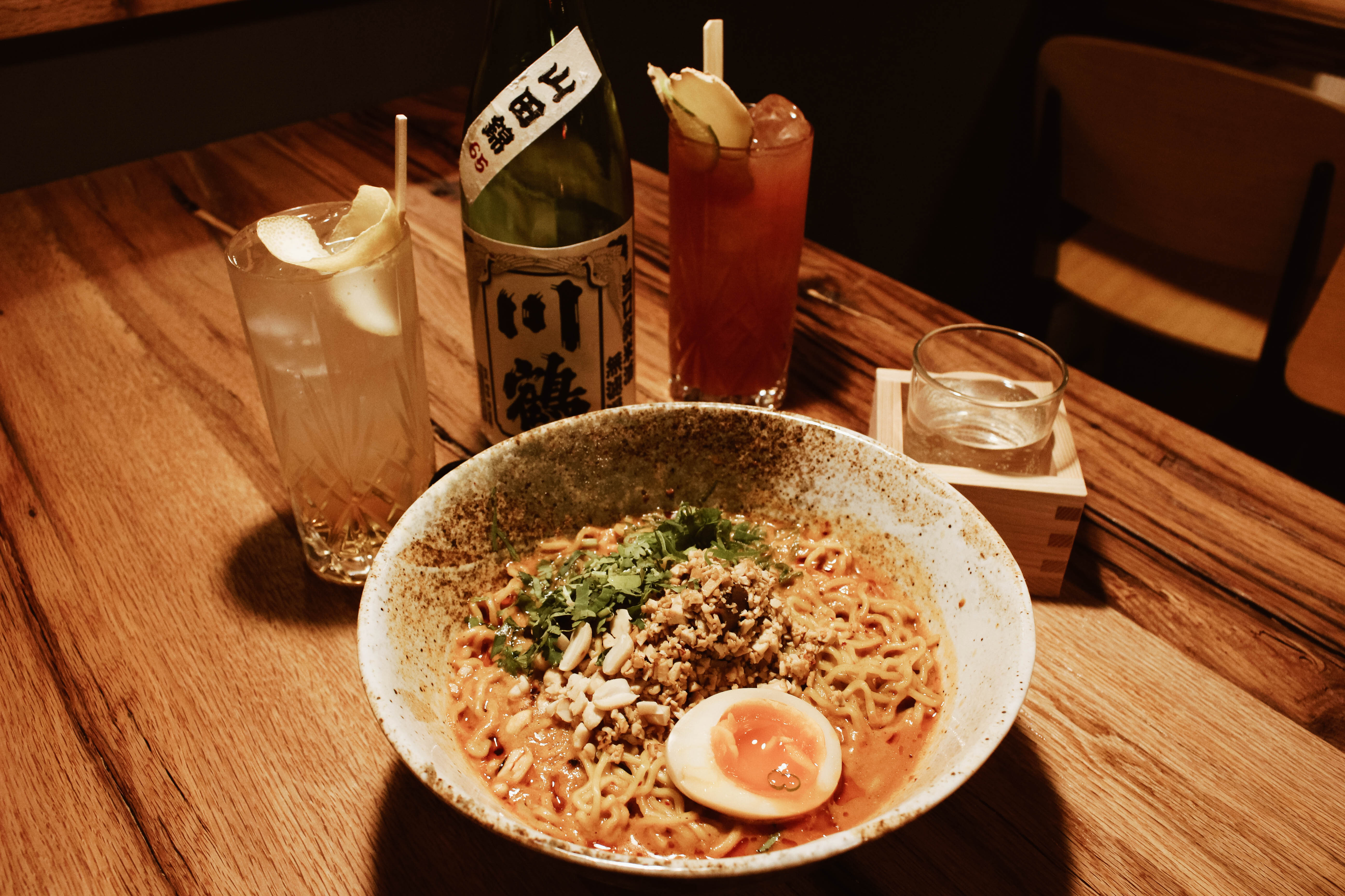 Die leckerste Ramen nach Hause bestellen von Momo Ramen | Mit Vergnügen ...