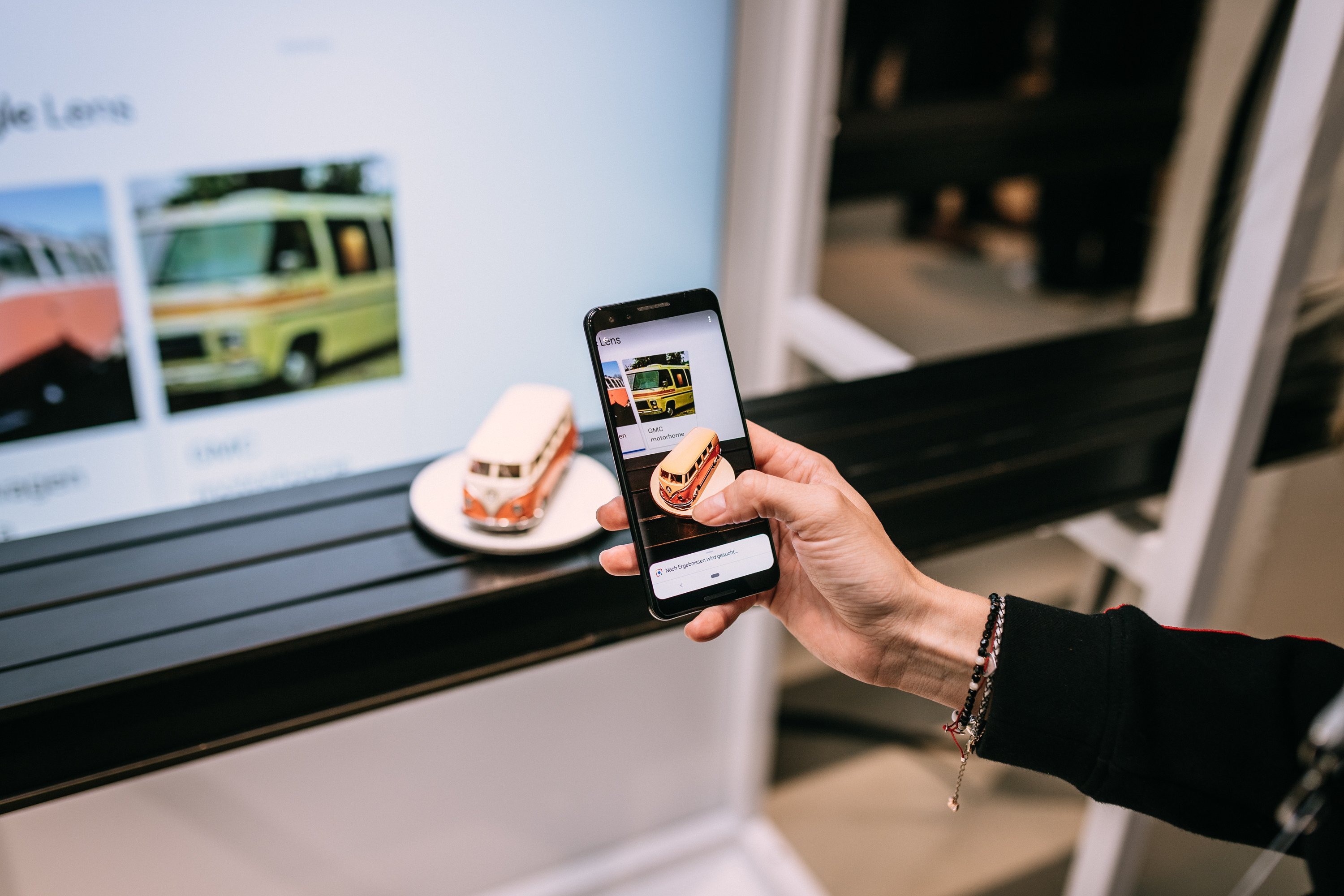 Workshops, Vorträge & intelligente Foto-Box: Das Google Pixel Studio in ...