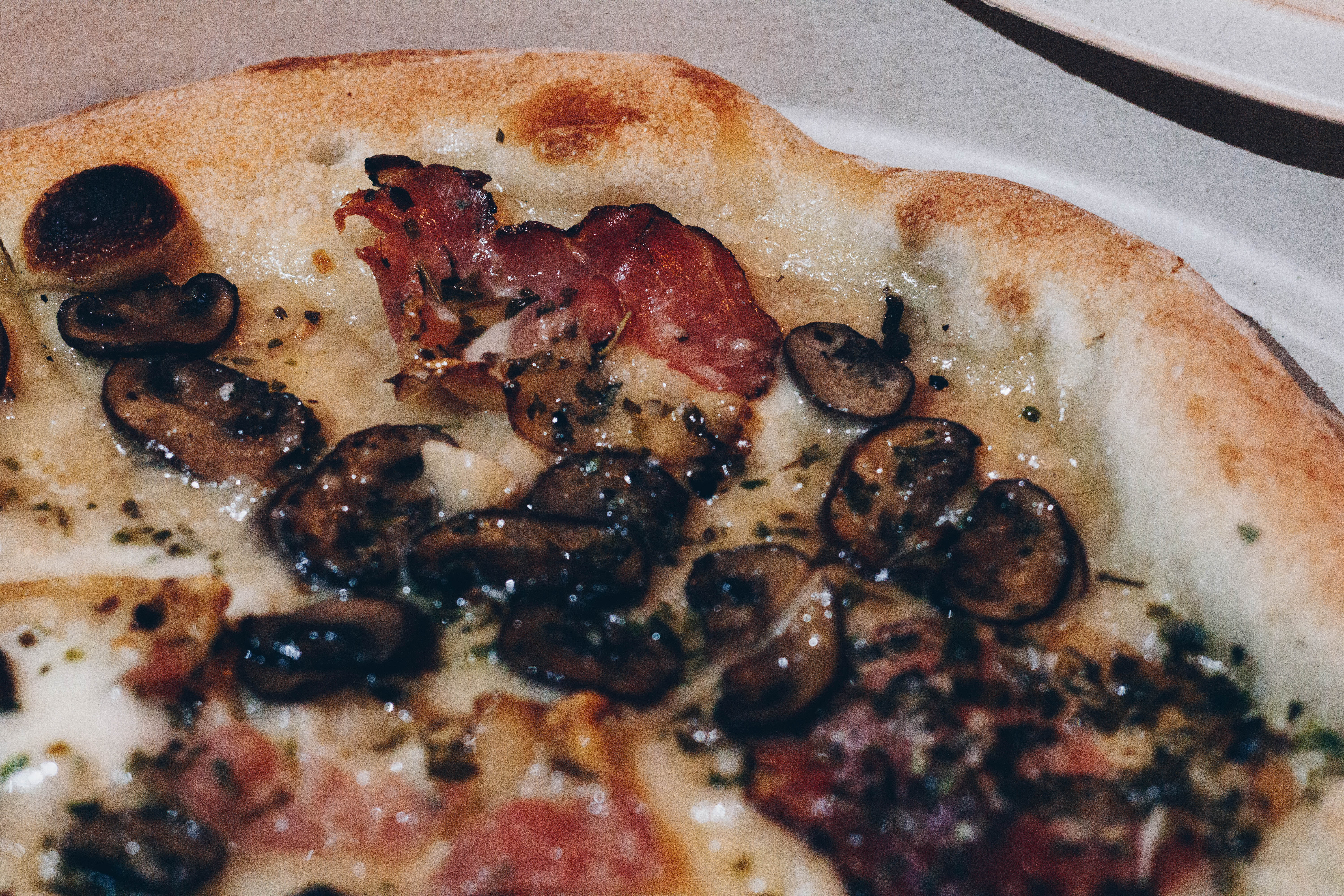 Eine Cheesus-Christ-Pizza bei Mission Pizza bestellen | Mit Vergnügen ...