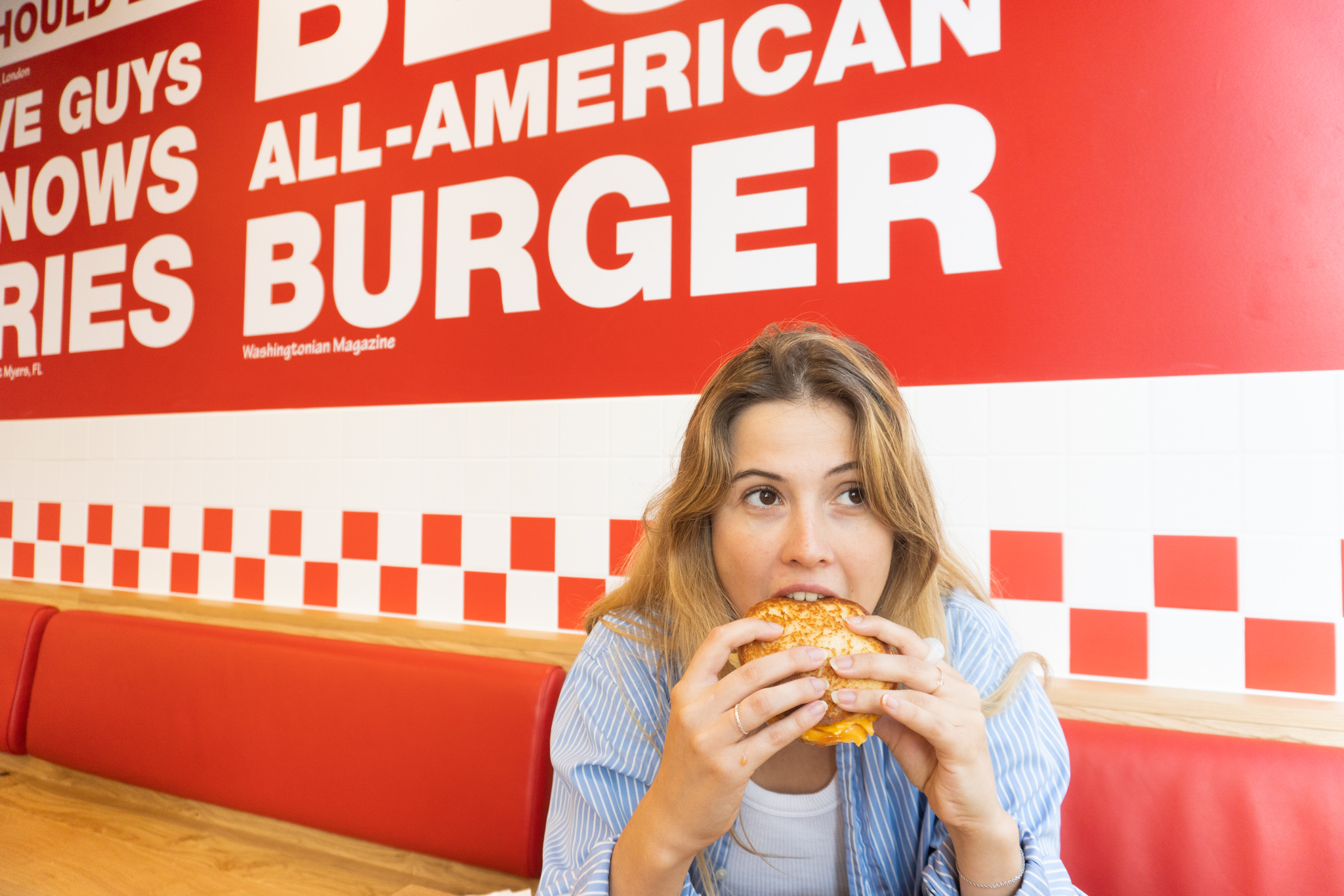 Schlotzige Burger und Milkshakes verdrücken bei Five Guys | Mit ...